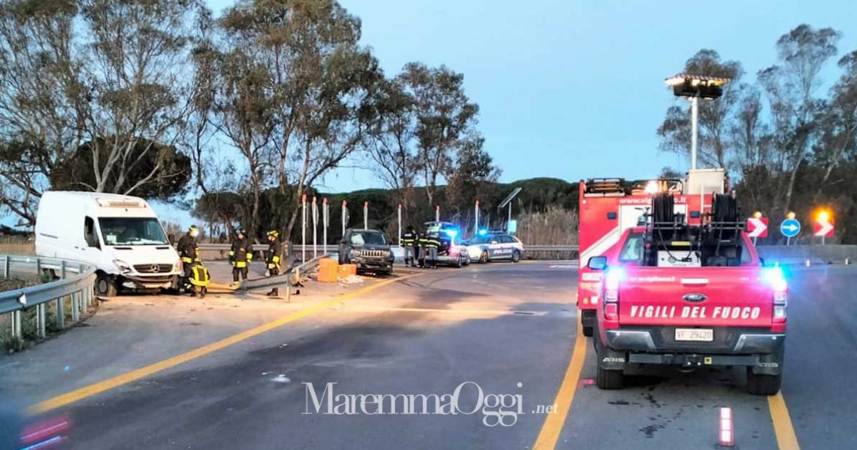 Il nuovo svincolo debutta con l'incidente. Scontro fra 3 mezzi ...