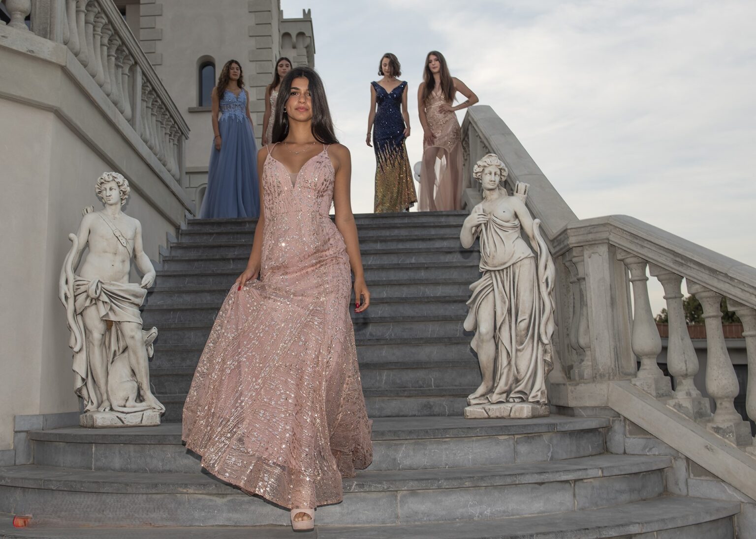 Sara e Chiara le più belle: vanno alla finale di Miss Grand ...