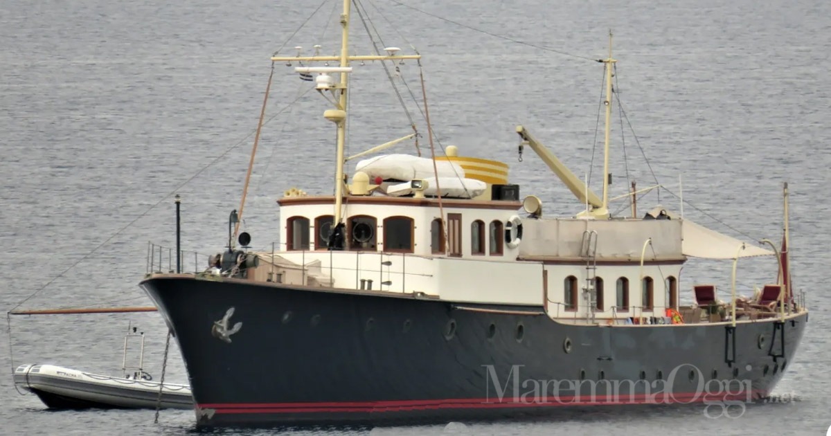 Il Pacha III di Carolina di Monaco davanti a Porto Ercole | MaremmaOggi