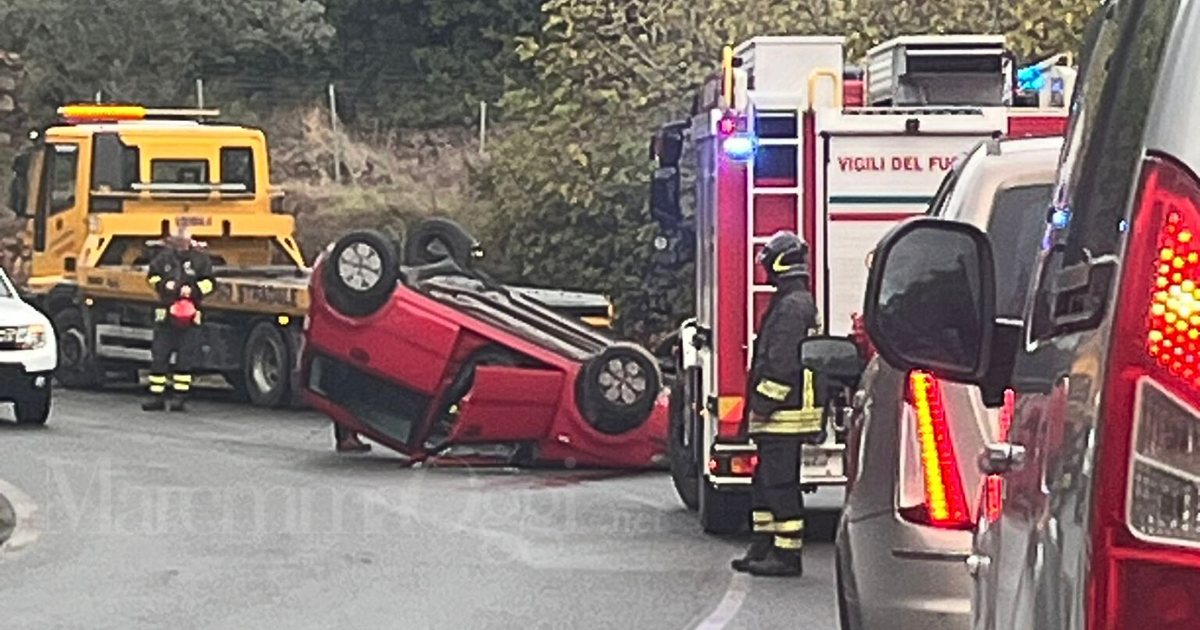 Auto si ribalta sulla strada per Massa Marittima | MaremmaOggi